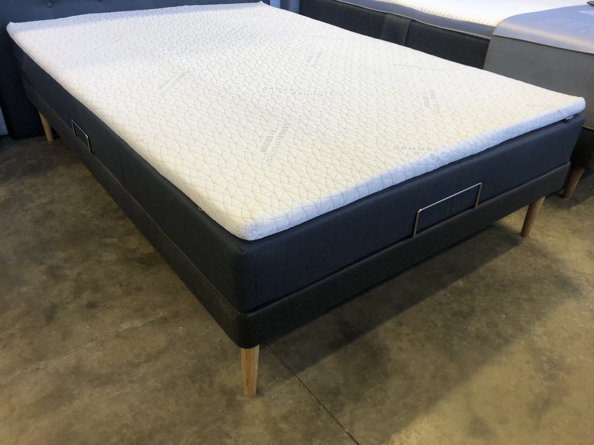 Lavprissengeexperten | Stort udvalg af billige senge i 140x200